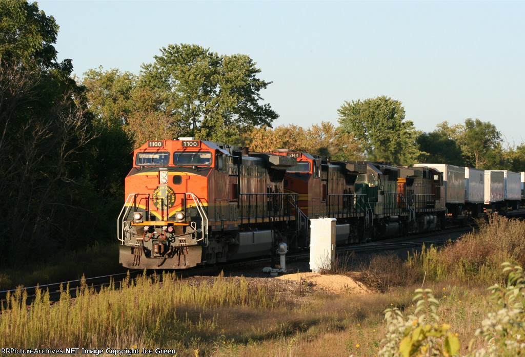 BNSF 1100